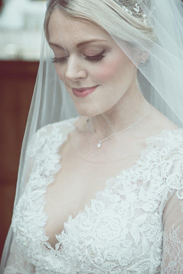 Real Weddings: Helen’s dream day down under | wed2b